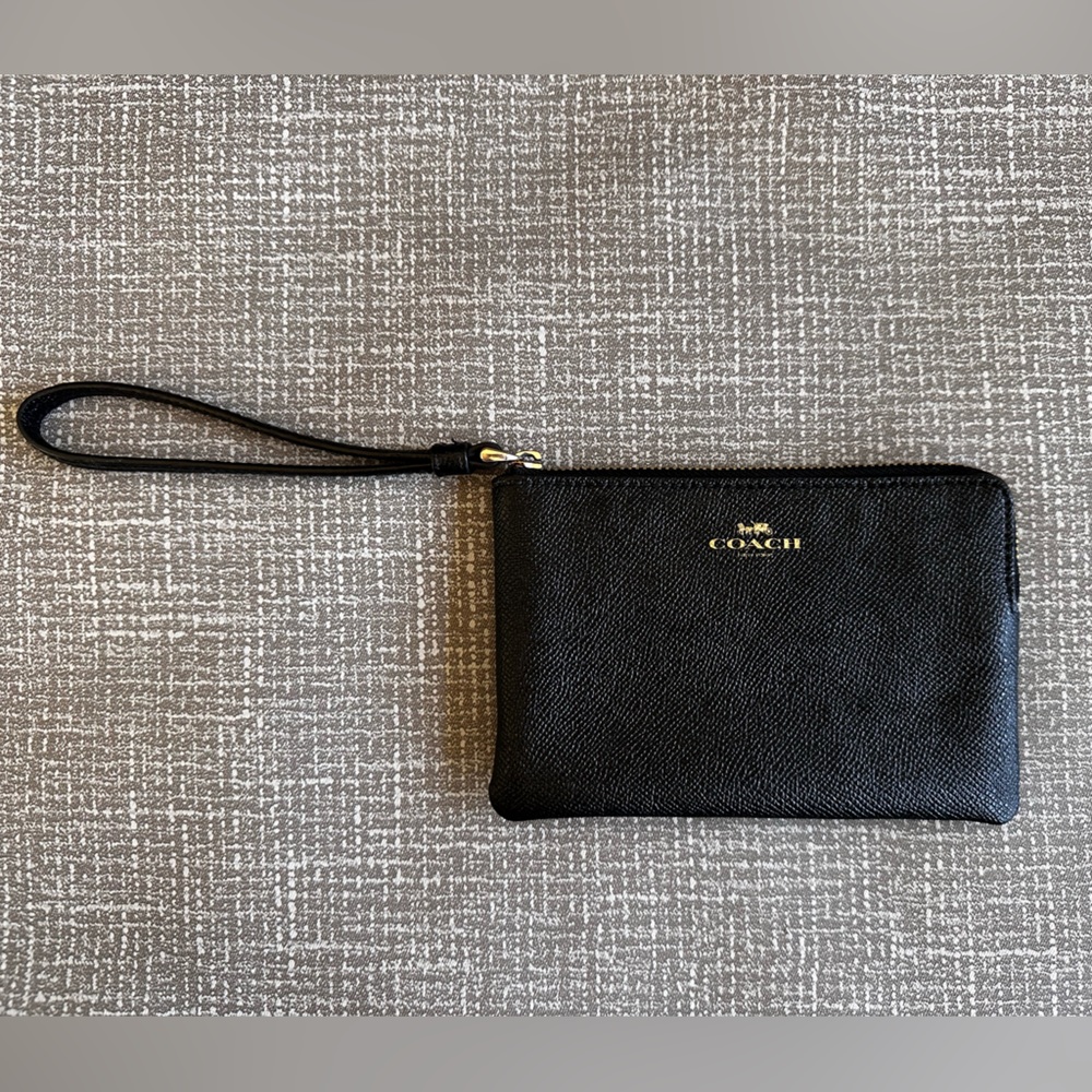 Coach Mini Wristlet Black Pebble Leather With Gold De… - Gem